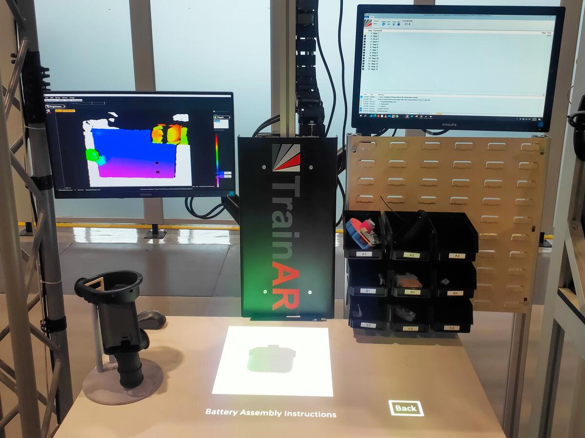 Connecting smart workbenches to enable efficiency and transferability ...